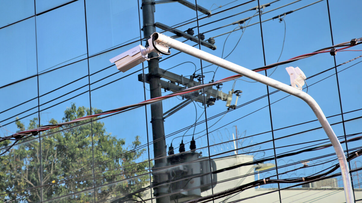 Câmera-teste de monitoramento é instalada na Rua XV de Novembro