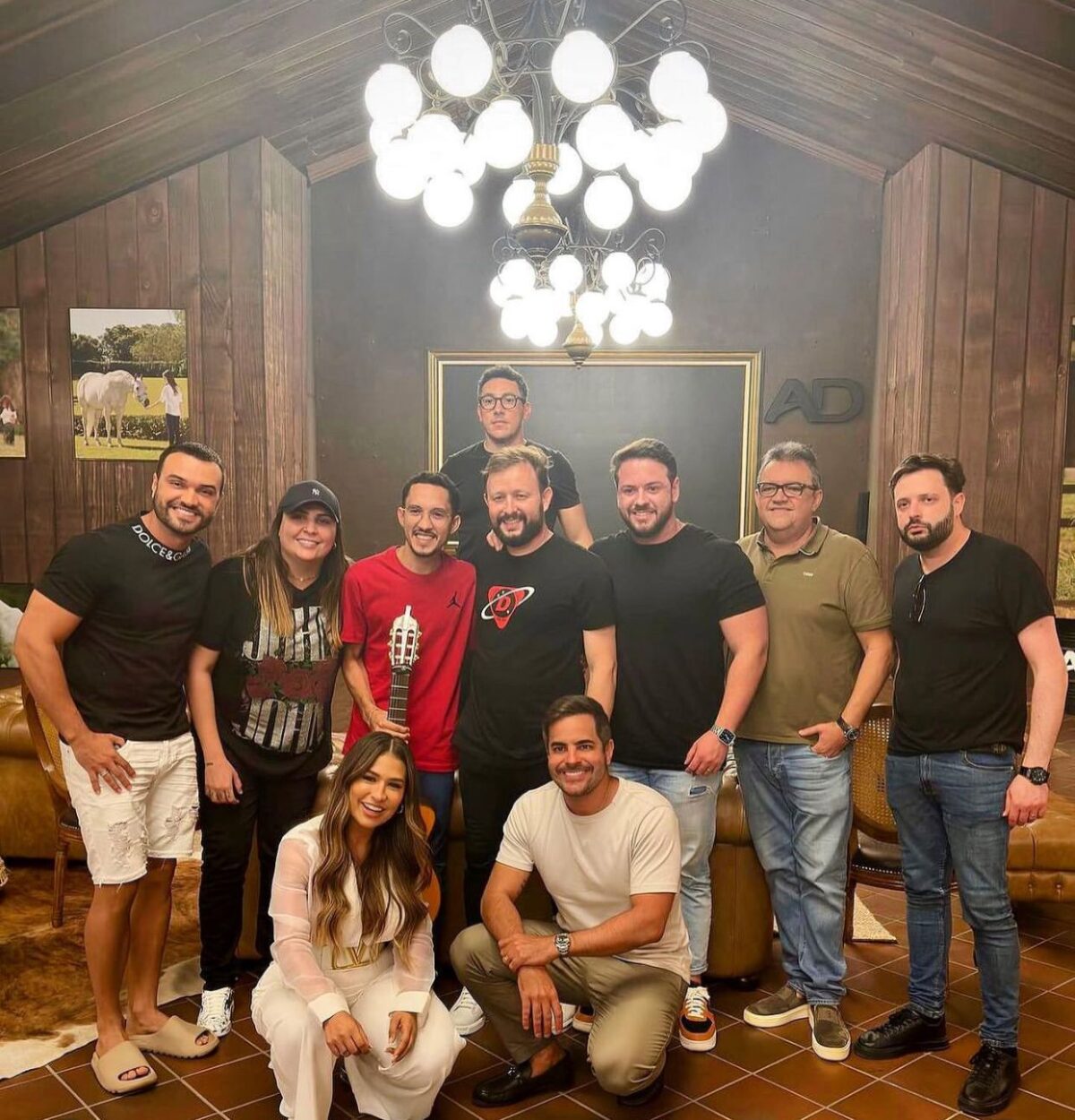 Simone Mendes inicia preparação de novo DVD com músicas inéditas