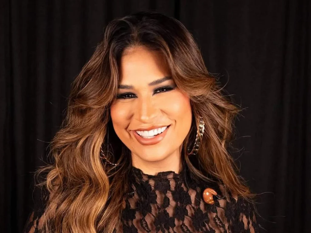 Simone Mendes domina as paradas e se torna a mulher mais ouvida do Brasil nas maiores plataformas